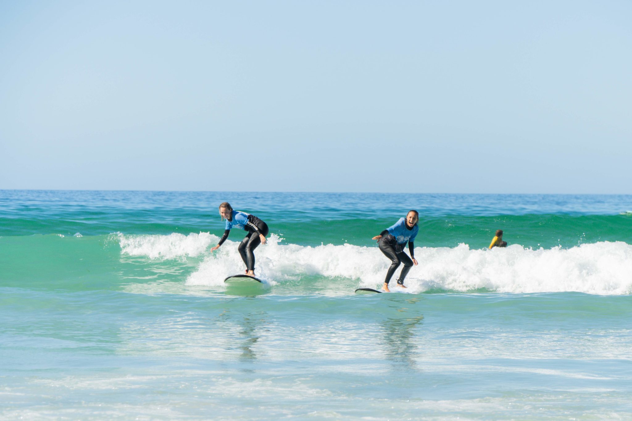 Aprender Surf En Razo, A Coruña: Tu Aventura de Verano En Galicia
